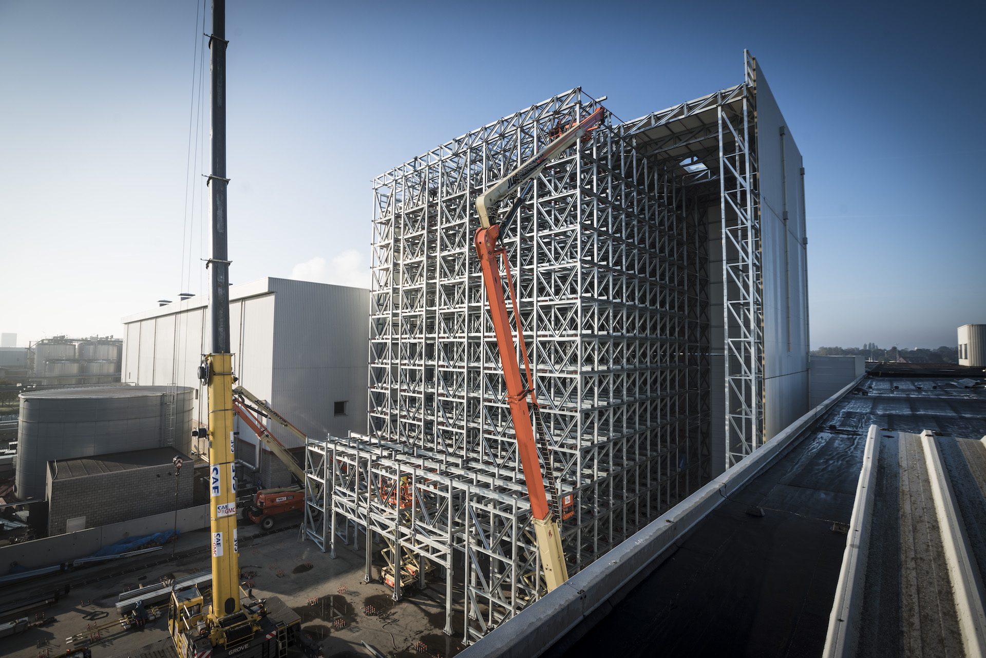 Automated self-supporting warehouse for Sappi