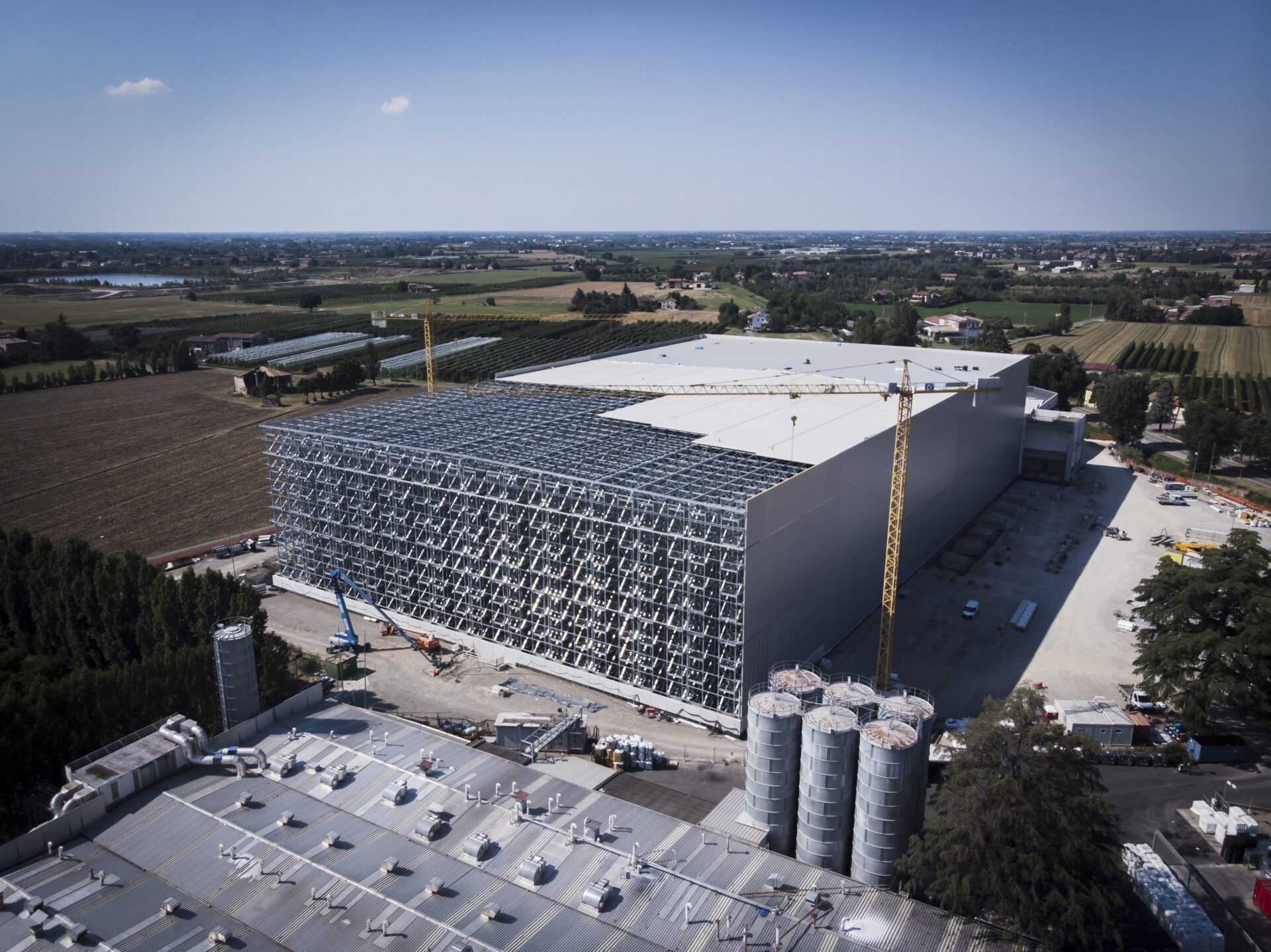 Customised and automated warehouse for ILIP